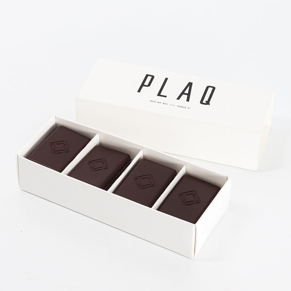 Boîte dégustation 24 chocolats noir praliné noisettes et pistaches ...